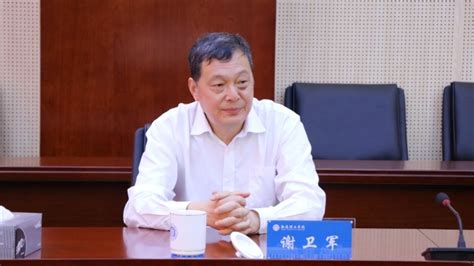 海安市人大老领导一行到我校海安校区参观指导
