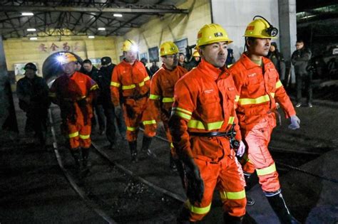 ХЯТАД Нүүрсний уурхайд хийн дэлбэрэлт болж 10 хүний амь үрэгджээ