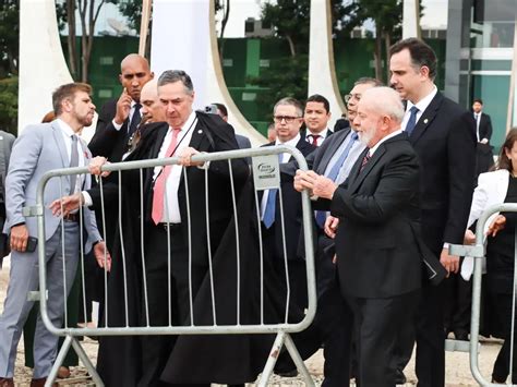 Presidente do STF abre ano judiciário celebrando harmonia entre os poderes