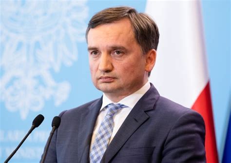 Wypadek samochodowy z udziałem Zbigniewa Ziobry Niepokojące informacje o stanie zdrowia ministra
