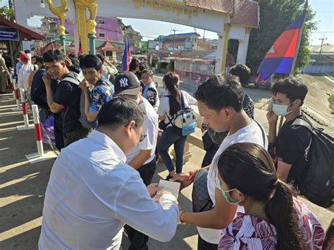 ការលើកលែងតម្លៃសេវាអនុញ្ញាតចេញ ចូលសម្រាប់ពលករខ្មែរត្រូវបានបញ្ចប់ សុីសុីថាមស៍