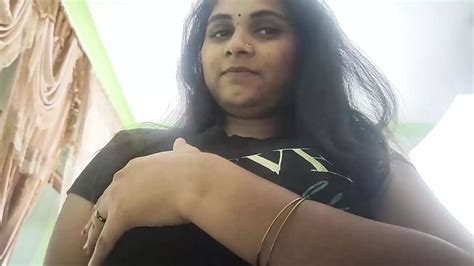 Vaishnavy和sharun Raj的短裤和t恤浪漫，屁股亲吻浪漫，喀拉拉邦短裤浪漫，喀拉拉邦屁股浪漫，lip接吻 Xhamster