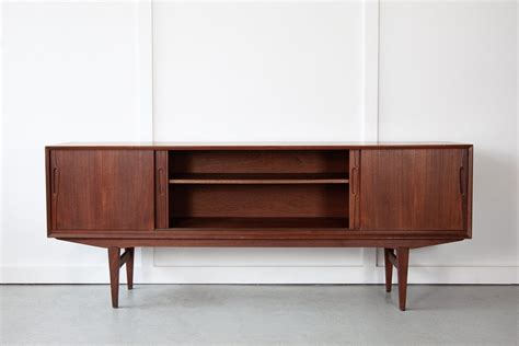 Enfilade par Jens Ærthøj Jensen and Tage Mølholm pour Ærthoj Jensen and Mølholm Herning