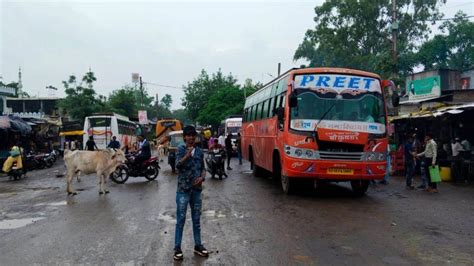 Rajgarh News बगैर परमिट के दौड़ रही यात्री बसें वसूल रहे मनमाना