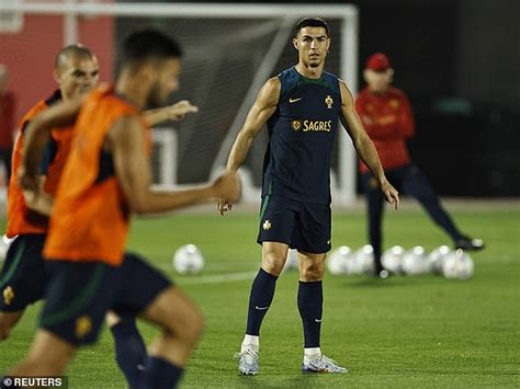 Động Thái Của Cronaldo đập Tan Tin đồn Rời đội Tuyển Bồ Đào Nha Báo