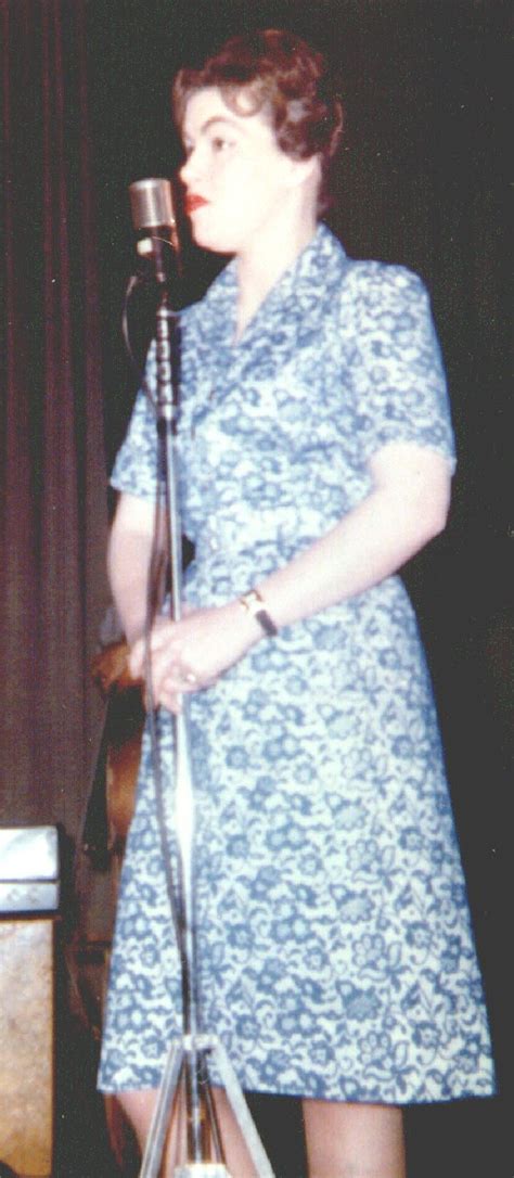 Rare Shot Of Patsy Cline Patsy Cline Famous Singers Country Music