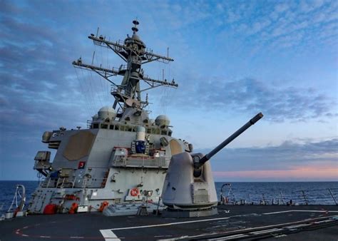 美驅逐艦昨闖南沙群島 解放軍今起南海演練