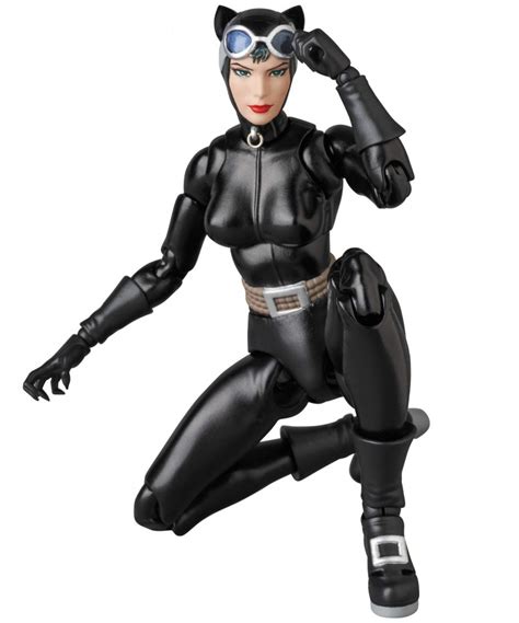 Medicom Announces Mafex Catwoman Hush Figure Batman News