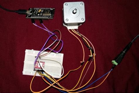 Microcontrollers tutorials and projects