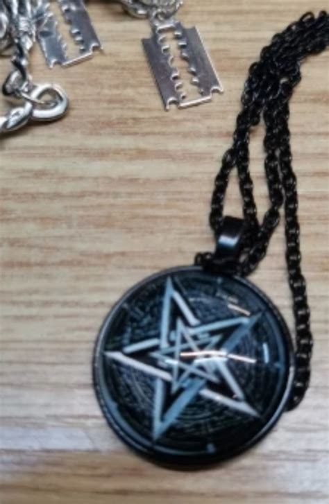 Кулон пентограма — ціна 70 грн у каталозі Підвіски Купити аксесуари за доступною ціною на Шафі