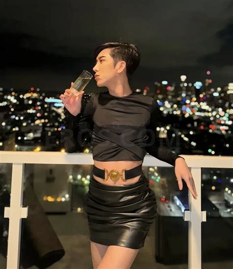 Ts Nicky Model 9298236829 Located In Hawaii