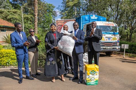 First Lady Donates Food To Kenyans Affected By Floods In Tana River Kbc