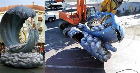 The Life And Death Of A Disney Parade Float Imgur