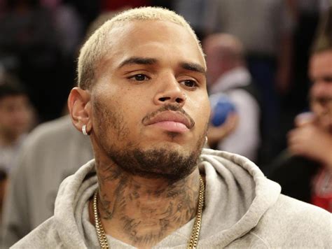 Chris Brown Accusé De Viol Le Rappeur Contre Attaque Et Dévoile Des