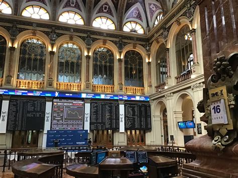 El Ibex 35 Pierde El 9300 Con Protagonismo Bancario