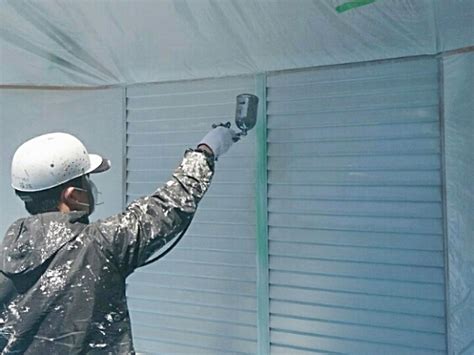 さいたま市 雨戸吹付け塗装中現場ブログ越谷市で外壁塗装屋根塗装ならジャパンテックへ