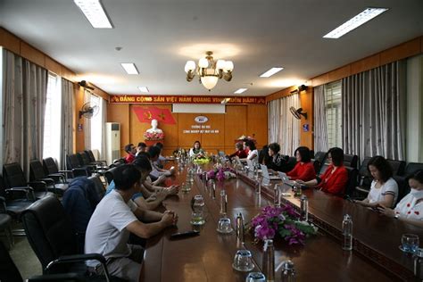 chÀo tÂn sinh viÊn 2021 khoa thỜi trang