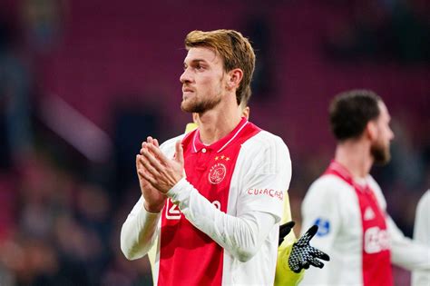 Vijf Conclusies Na Ajax Telstar Berghuis Worstelt Rugani Blijft