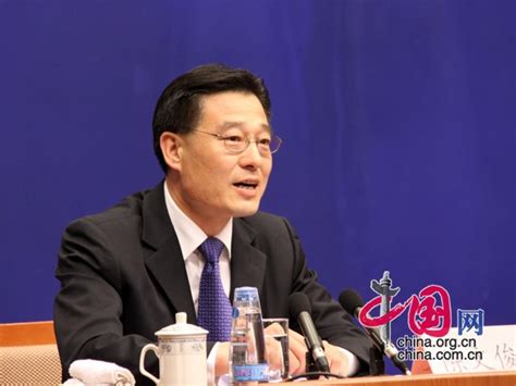 國新辦就上半年國民經濟運作情況舉行新聞發佈會網上直播中國網