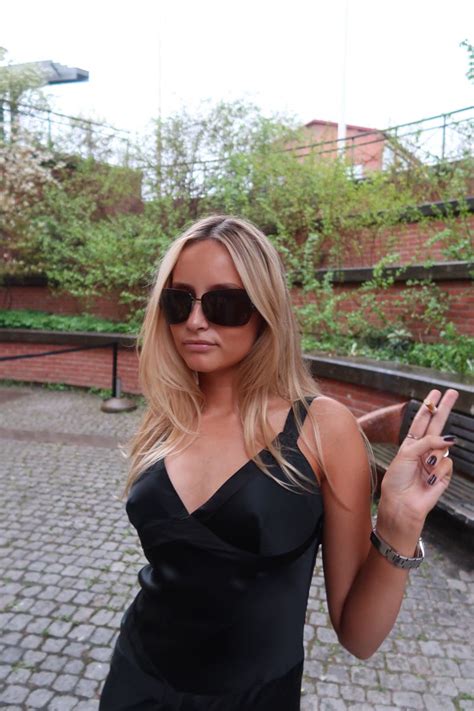 Women Smoking Smoking Girls Cigarette Aesthetic Natural Stress