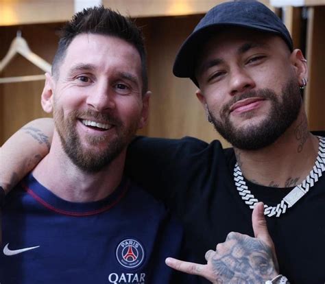 Messi Y Su Novia Y Su Hijo