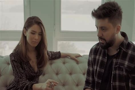 Hakan Tunçbilek Feride Hilal Akın Gizli Aşk Şarkı Sözleri