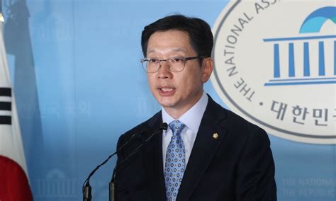 단독 ‘정부비판 댓글 조작 드루킹 오사카 총영사 자리 요구했다 정치일반 정치 뉴스 한겨레