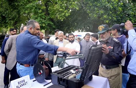 Dar Naqvi Lays Foundation Stone For Expansion Of Hazrat Data Ganj Bakhsh Shrine Daily Times