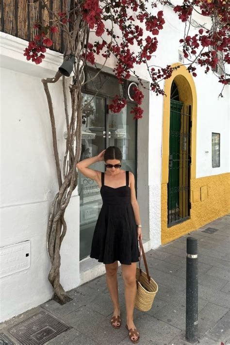 30 Stylish Spain Outfit Ideas For Your Next Trip Itsallbee Solo