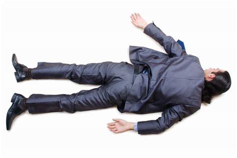 飲んだら寝るな。路上寝は通報されると罰金5万円？ まぐまぐニュース！