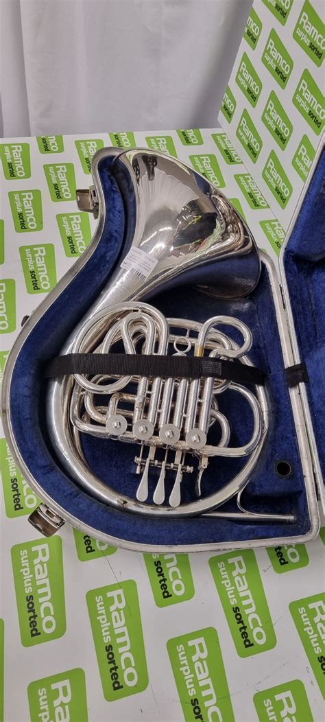 Meister Hans Hoyer Double French Horn With Travel Case W 350 X D