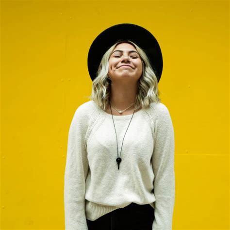 Woman Notices Generational Differences In What Work Appropriate Attire Means Yourtango