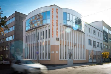 Ruander Oktatóközpont Htb