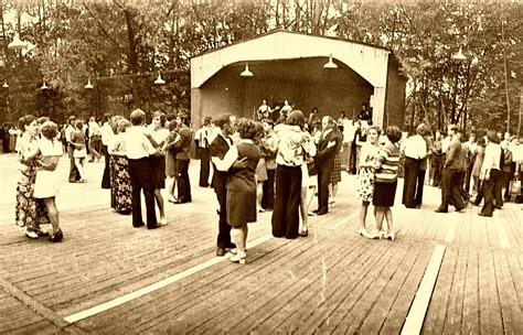 Танцы в городском парке под духовой оркестр Amarok Man — Livejournal