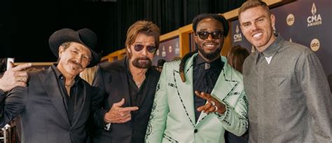 5 Moments From The 2024 Cma Awards You Should Send In Your Group Chat Fandom Daily