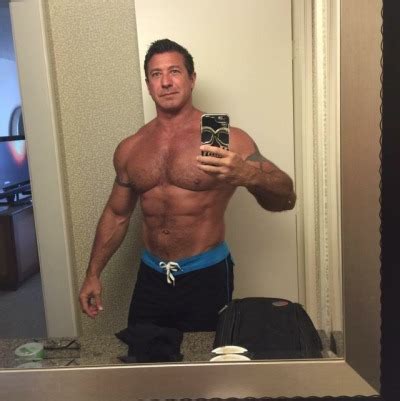 Sexy Muscled Daddy Jim Oxborrow😍 Love This Sexy Tumbex