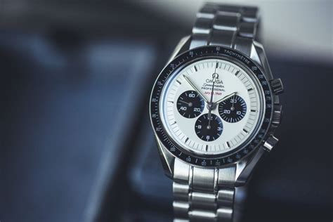 Splurge Vs Steal Rolex Daytona Vs Omega Speedmaster Crown