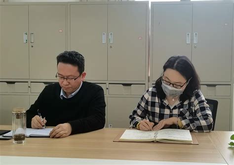 贵阳人文科技学院门户网站