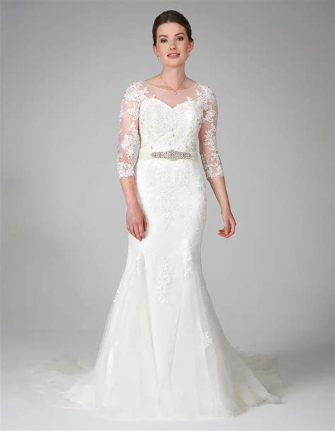 Aerbadress A Strapless Mermaid Gown With Floral Lace Wedding Dresses