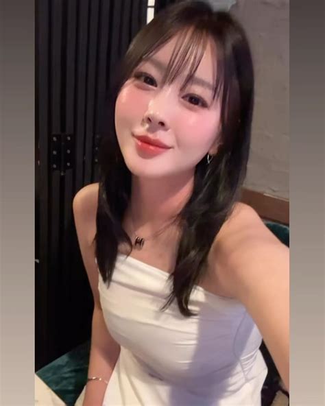 보람 🤎 떡볶이코트처럼 귀여운 무스탕 거기에다가 양면이라구요 🐻 Instagram