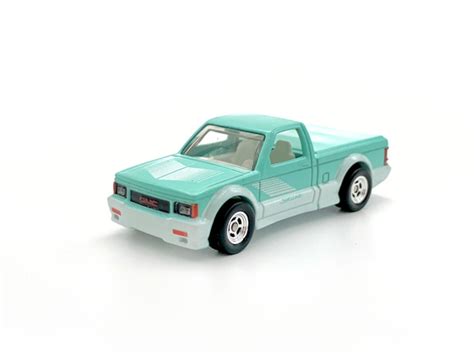 Машинка Hot Wheels Premium 91 GMC Syclone - купить с доставкой по ...
