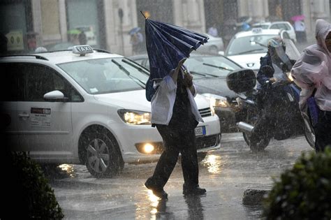 Allerta Meteo Roma E Lazio Martedì 26 Marzo Forte Vento Tornano