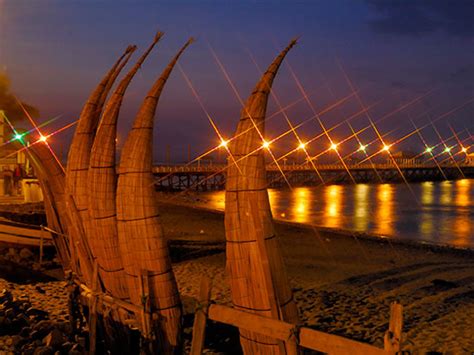 Tour Nocturno Por El Balneario De Huanchaco Hotel Trujillo El Golf