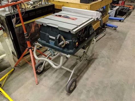 Masterforce 10 In Contractor Table Saw With Folding Rolling Stand