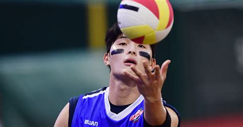 엄마 혹시 잃어버린 남동생 있어 김희진도 인정한 윤동희의 완벽 변신