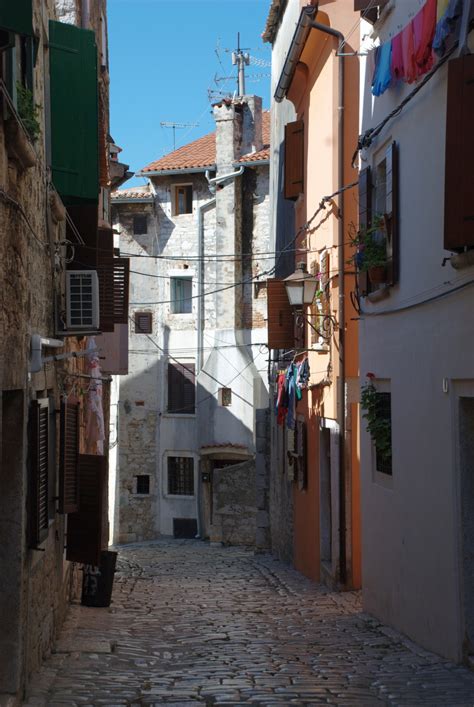 무료 이미지 도로 거리 집 골목 시티 도시 풍경 마을 유럽 정면 레인 크로아티아 하부 구조 D80 이