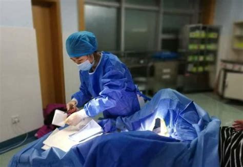 女子三次怀孕都自然流产了，医生说出真相，丈夫气得要离婚 女子三次怀孕都自然流产了