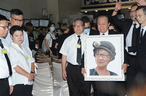 73歲郭鋒走出喪妻陰霾因「再婚」！與歐陽佩珊再立婚約 回家後必定做一件事 星島日報