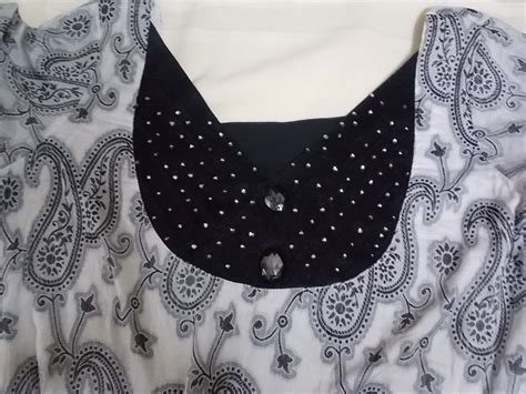 Neck Design With Kundans