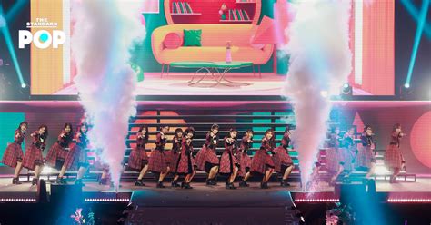 เก็บตกภาพบรรยากาศโชว์ First Performance Kibouteki Refrain จาก Bnk48